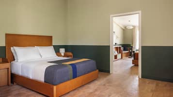 Suite, 1 cama king-size, vista para a montanha | 1 quarto, roupa de alta qualidade, minibar