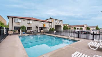 Piscina exterior sazonal