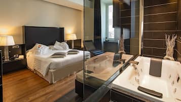 Quarto casal exclusivo, banheira de hidromassagem | Banheira de hidromassagem particular