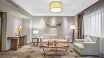 Suíte luxo, 1 cama King, para não fumantes (Executive) | Frigobar, cofres nos quartos, escrivaninha, Wi-Fi de cortesia