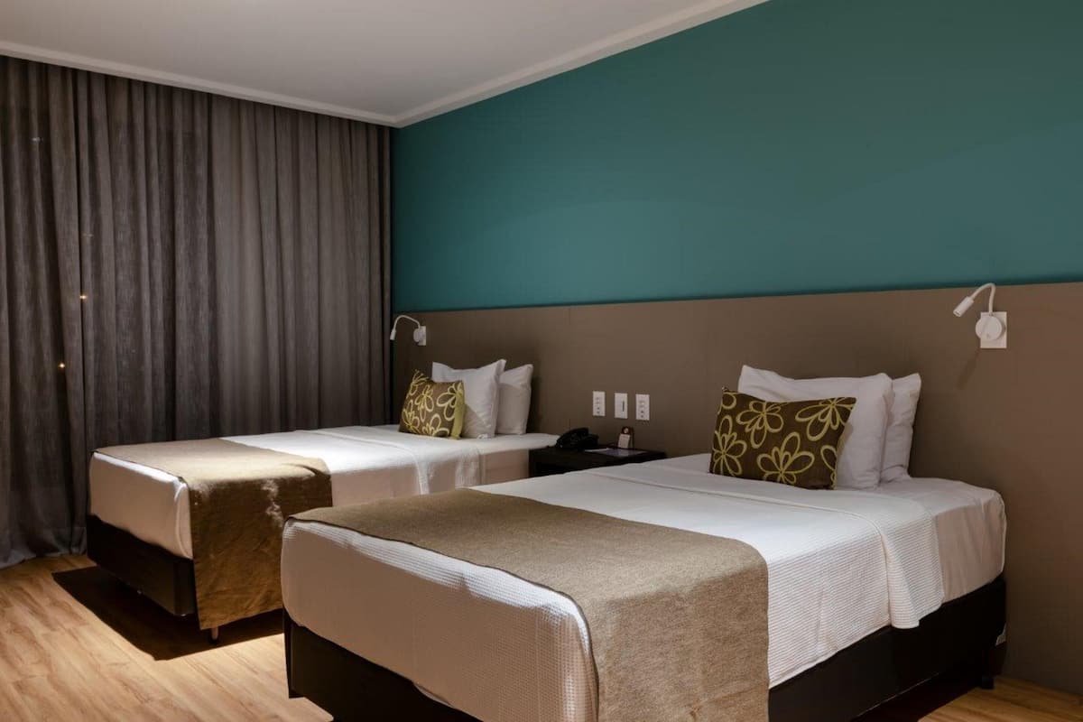 1 quarto, minibar, cofre no quarto, secretária 
