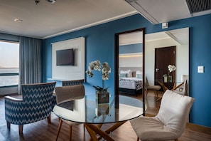 1 quarto, minibar, cofre no quarto, secretária 