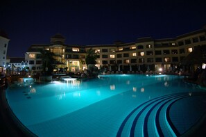 Hilton Pyramids Golf em Cairo | Hoteis.com