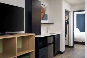Suíte, 1 cama King | Minibar