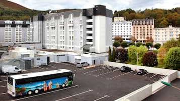 Estacionamento sem assistência (pago) (EUR 15 por dia)