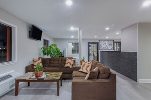 Área de estar no saguão