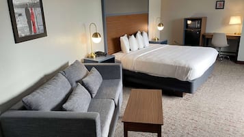 Suite, 1 cama king-size, não fumadores (Grandmaster) | Secretária, quartos insonorizados, ferro/tábua de engomar