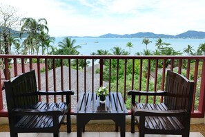 Hilltop Sea View | Sacada