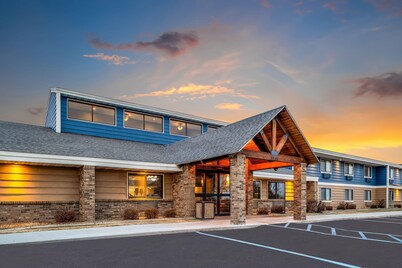 AmericInn by Wyndham Bismarck