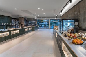 Pequenos-almoços, almoços e jantares servidos 