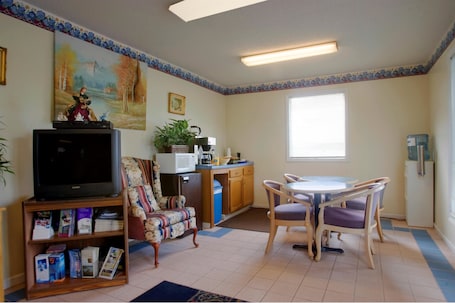 Café da manhã. Americas Best Value Inn Loudon Lenoir City