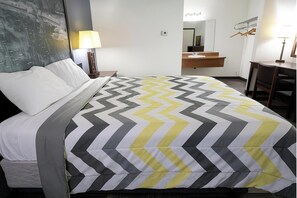 Quarto, 1 cama de casal | Secretária, ferro/tábua de engomar, Wi-fi grátis 