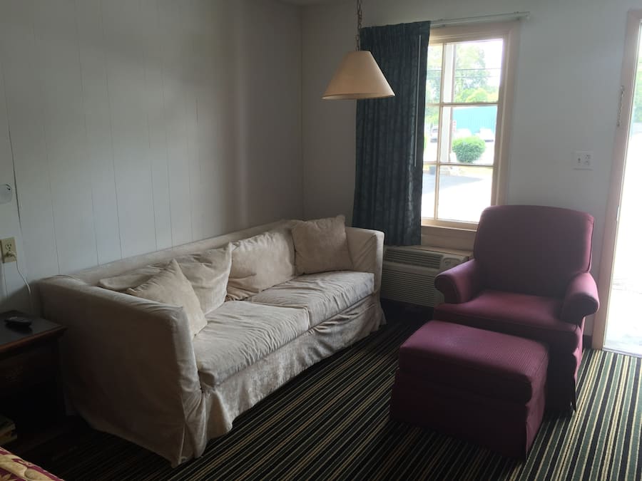 Quarto Standard, 1 cama king-size | Secretária, Wi-fi grátis, roupa de cama fornecida