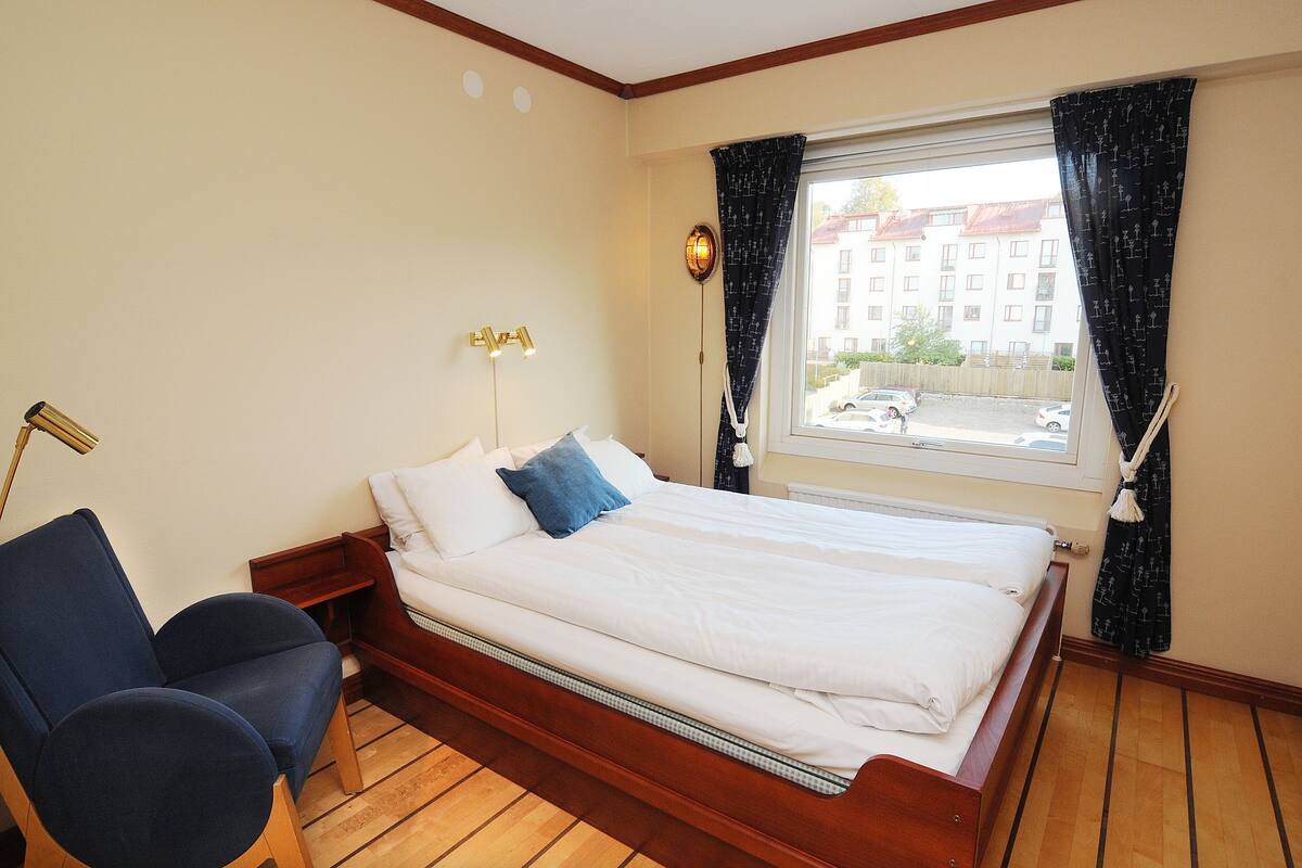 Quarto Duplo, 1 cama de casal (Small) | Secretária, cortinas/cortinados opacos, quartos insonorizados 