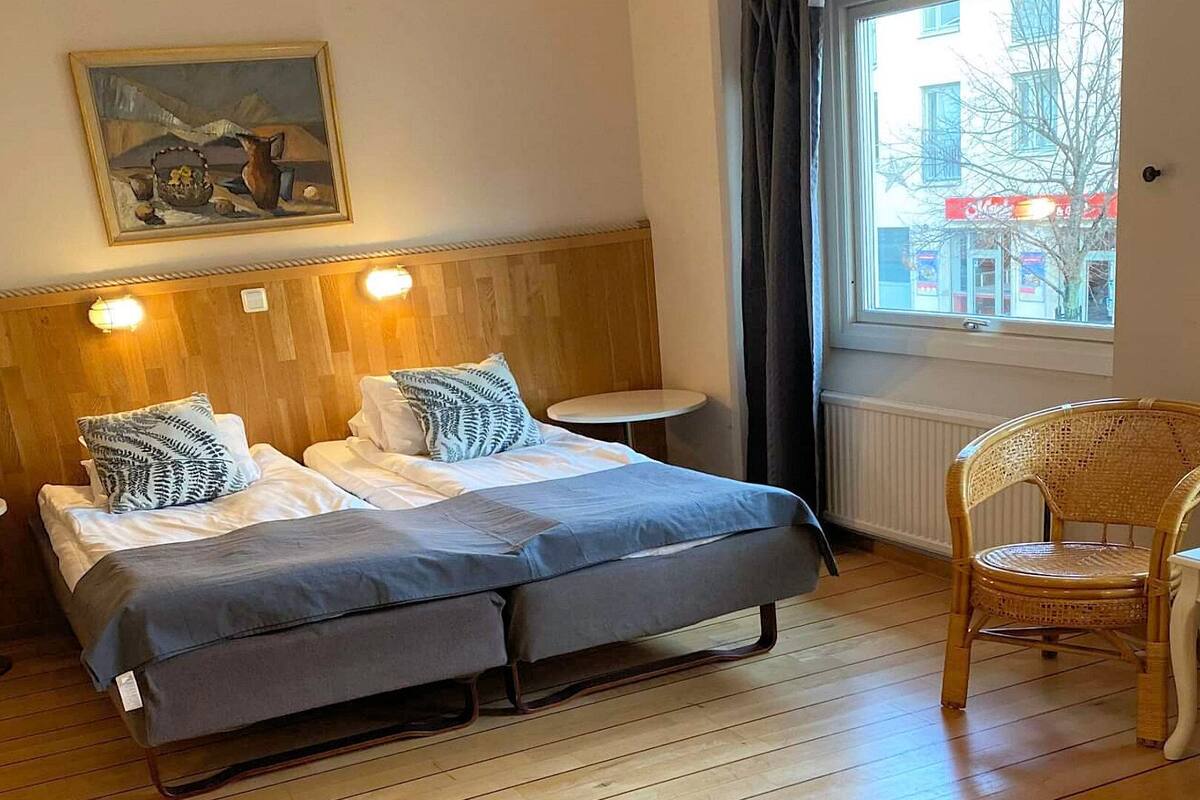 Quarto Duplo Superior | Secretária, cortinas/cortinados opacos, quartos insonorizados 