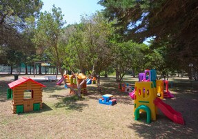 Área de recreio para crianças (ao ar livre)
