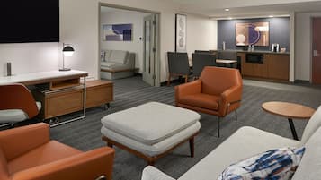 Suite, 1 cama king-size e sofá-cama | Sala de estar | Televisor LED de 55 polegadas com canais por cabo, Smart TV