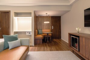 Suite-Estúdio Comfort | Minibar, cofre no quarto, cortinas/cortinados opacos, Wi-fi grátis 