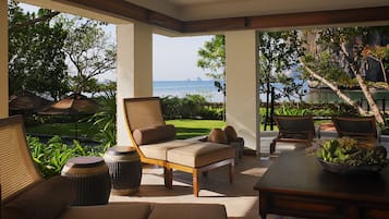 Phranang Villa 404 | Restaurante | 4 restaurantes, pequenos-almoços servidos, cozinha internacional