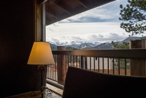 Suite Júnior, 2 camas queen-size, cozinha (Not Pet Friendly) | Secretária, ferro/tábua de engomar, camas desdobráveis, Wi-fi grátis 