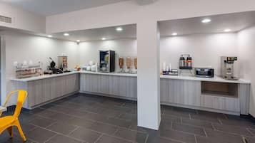 Café da manhã continental grátis todos os dias