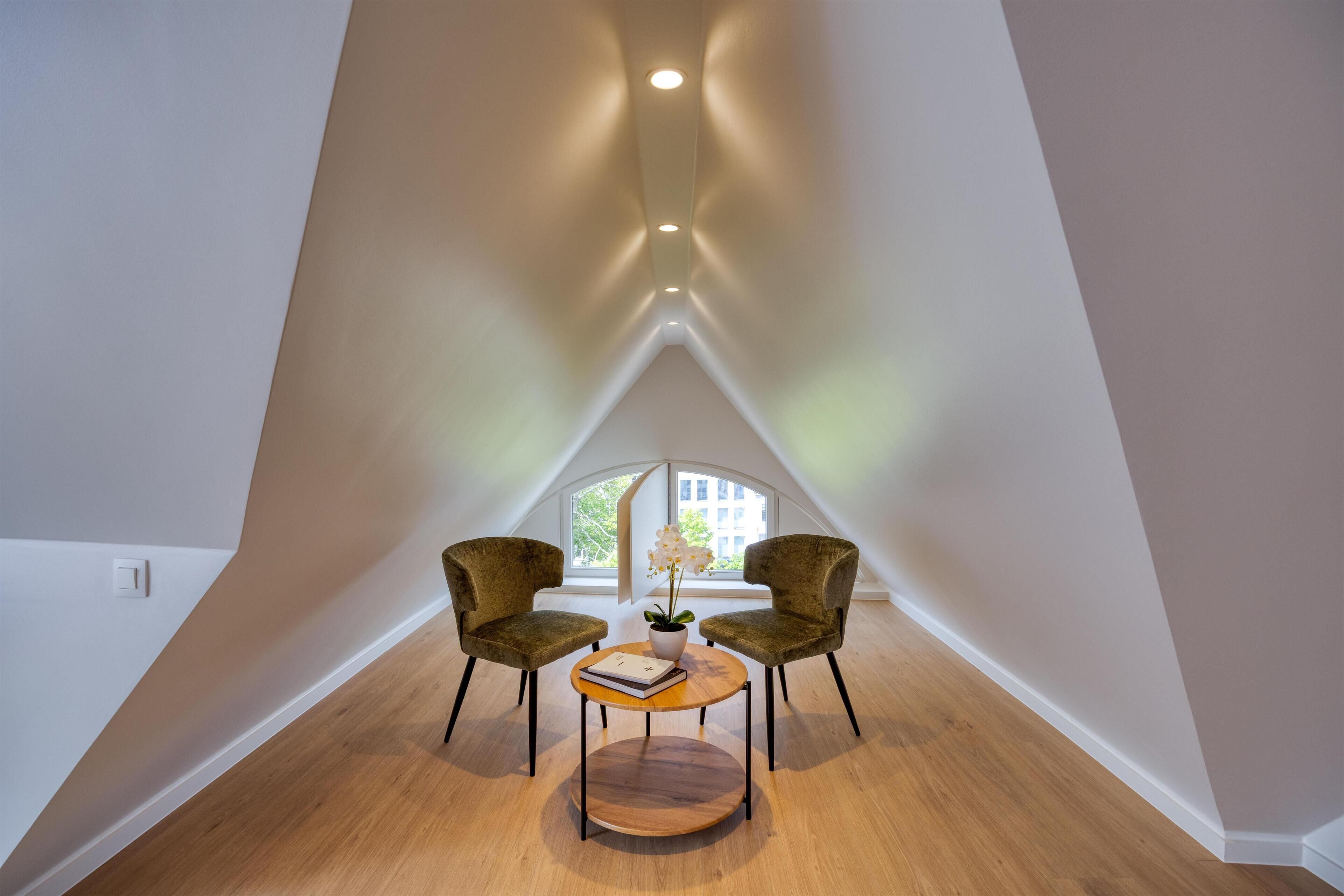 Suíte júnior, 1 cama King | Frigobar, cofres nos quartos, escrivaninha