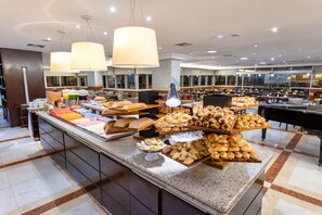 Buffet de pequeno-almoço