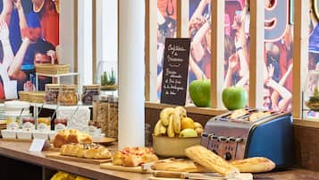 Pequeno-almoço tipo buffet diário (12.90 EUR por pessoa)