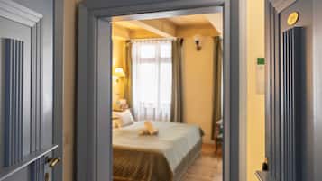 1 quarto, roupas de cama antialérgicas, frigobar, cofres nos quartos