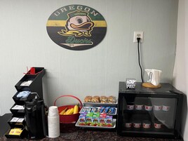 Café da manhã para viagem grátis todos os dias