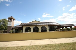 Fachada da propriedade