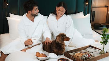 Quarto Superior, 1 cama king-size | Roupa de alta qualidade, edredões de penas, camas de colchão pillowtop