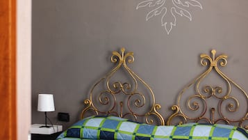 1 quarto, roupa de alta qualidade, edredões de penas