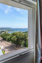 Quarto quádruplo, sacada | Cofres nos quartos, quartos à prova de som, berços (sobretaxa)