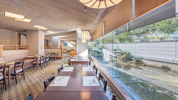 4 restaurantes, pequenos-almoços servidos, cozinha japonesa