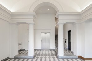 Entrada (vista interior)