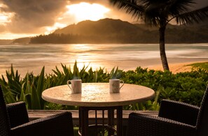 Condo premium, 2 quartos (Premium Oceanfront) | Vista para praia/oceano