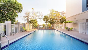 Piscina exterior
