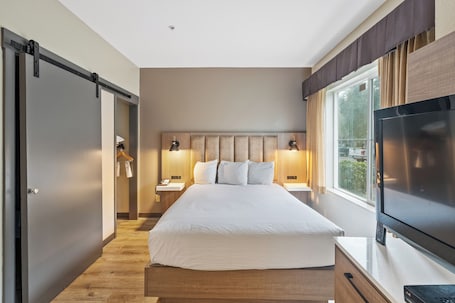 Suite, 1 cama queen-size, acessível, não fumadores | Roupa hipoalergénica, cofre no quarto, cortinas/cortinados opacos . Hawthorn Suites by Wyndham Rancho Cordova/Folsom