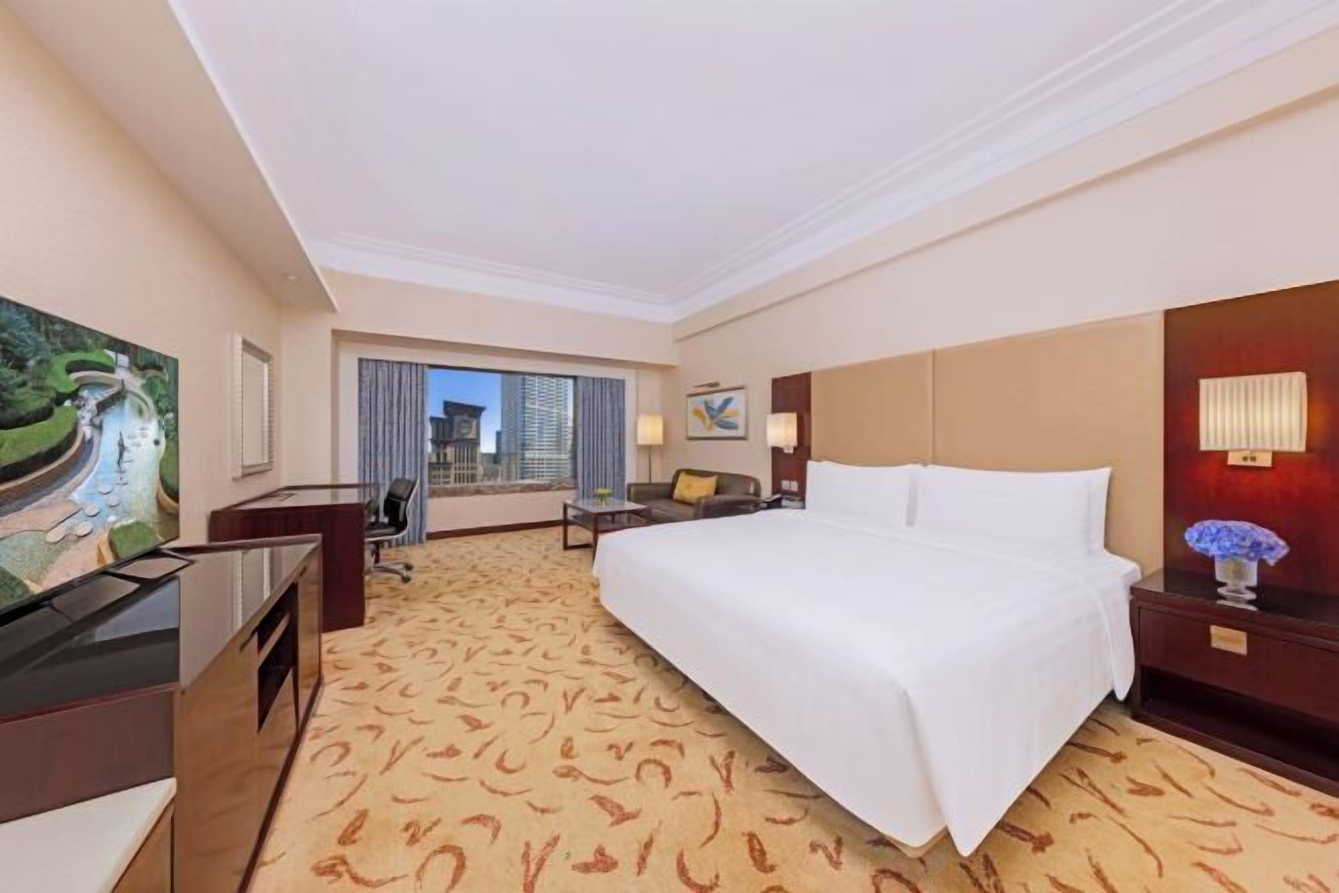 Roupa de alta qualidade, minibar, cofre com capacidade para portátil 
