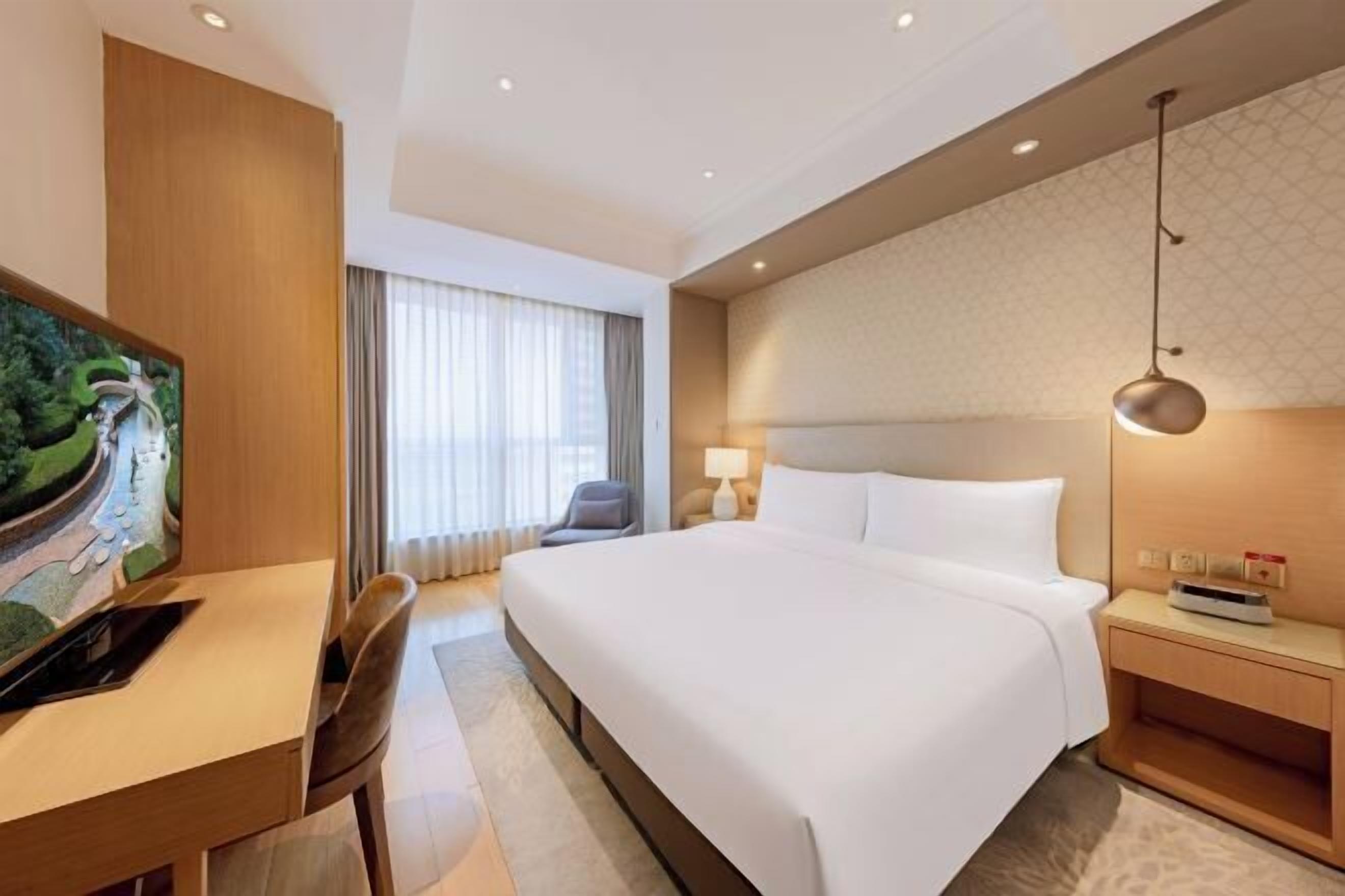 Roupa de alta qualidade, minibar, cofre com capacidade para portátil 