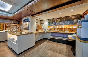 Pequeno-almoço tipo buffet diário (14.50 EUR por pessoa) 