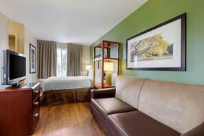 Secretária, ferro/tábua de engomar, Wi-fi grátis 