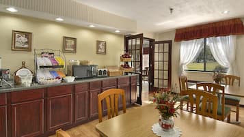 Café da manhã continental grátis todos os dias