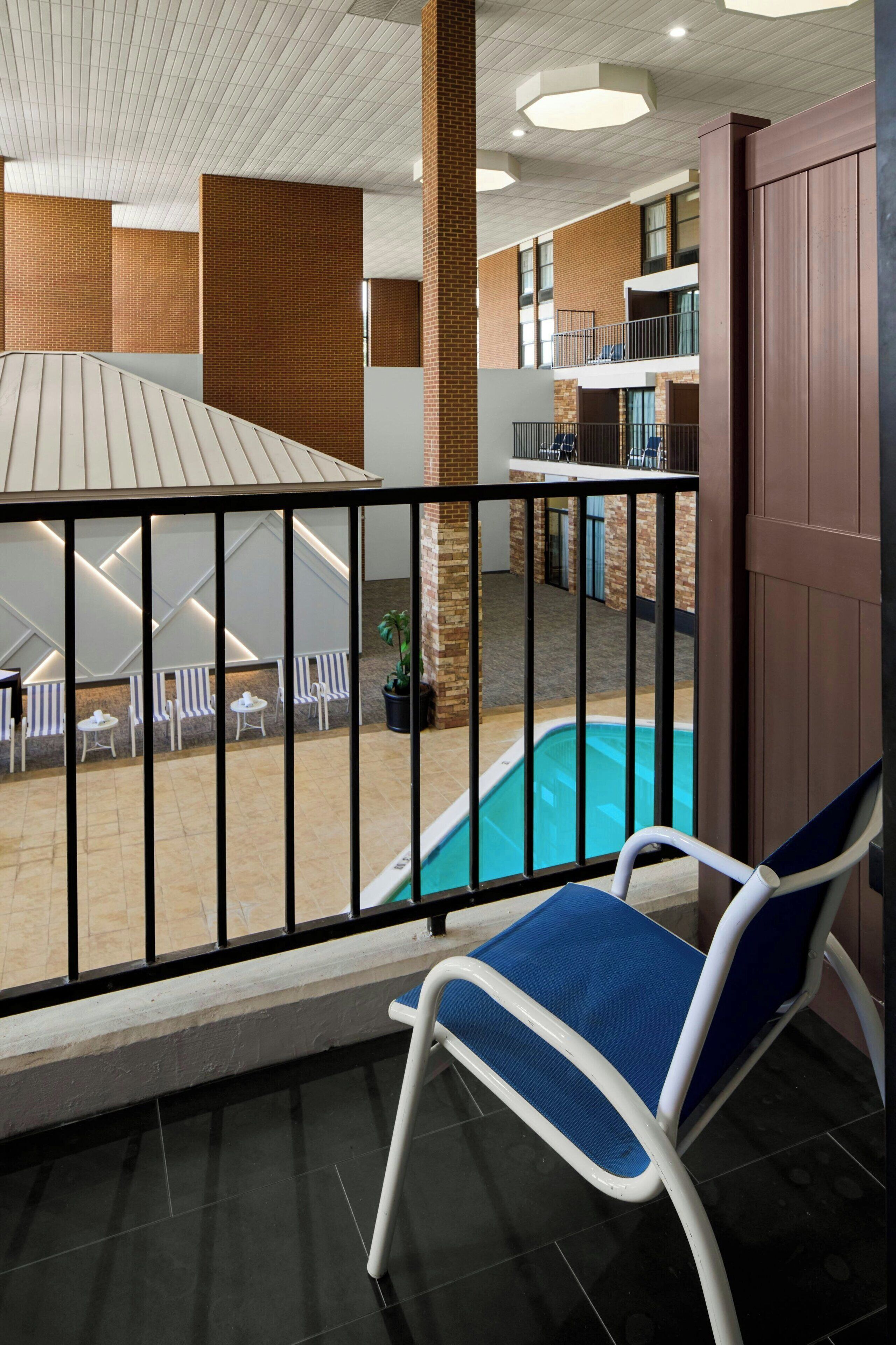 Roupa de alta qualidade, camas de colchão pillowtop, cofre no quarto 