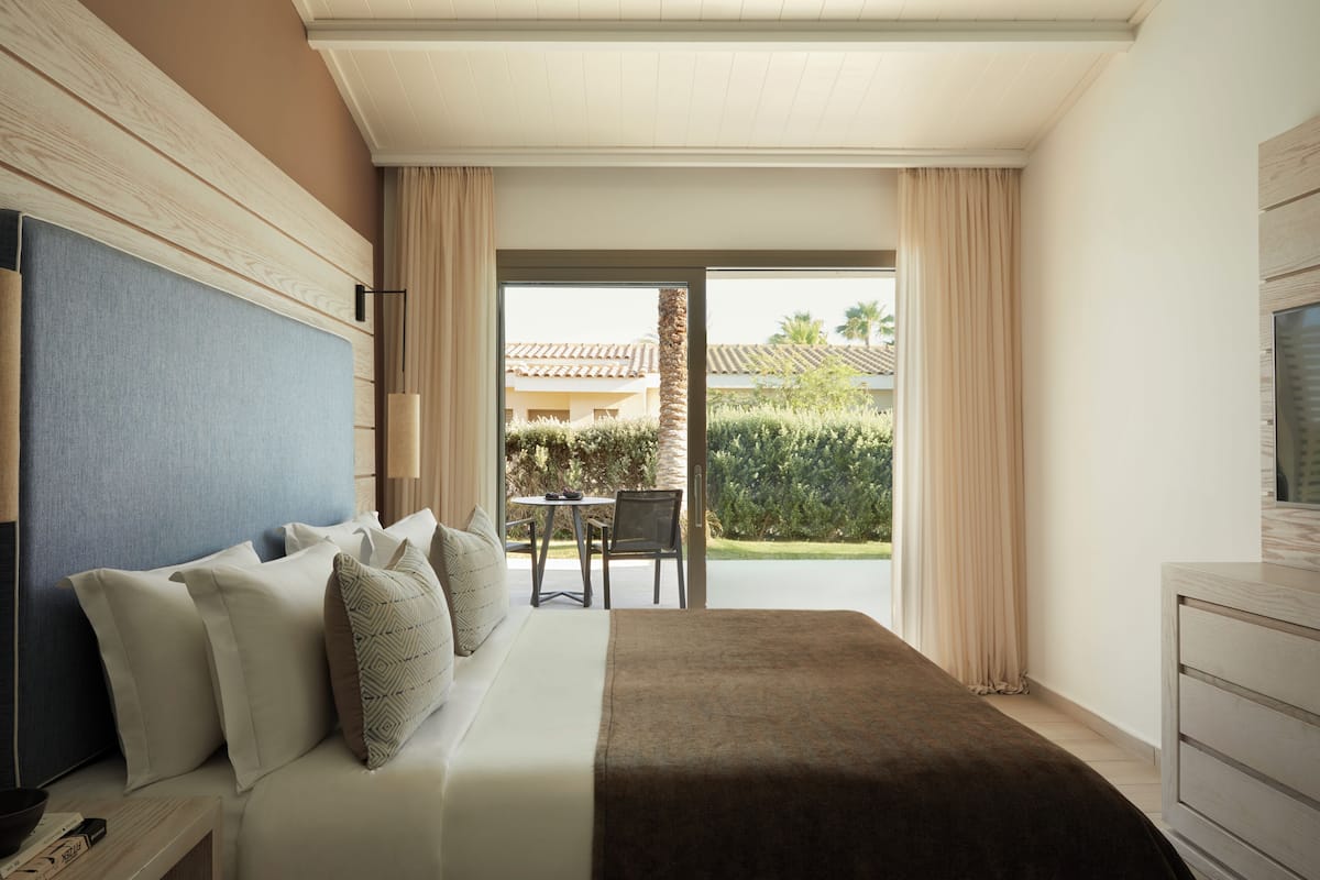 One Bedroom Suite Garden view (Bungalow Area) | Vista do quarto