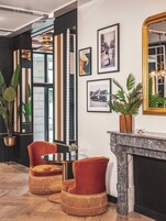 Café da manhã com buffet todos os dias (EUR 16 por pessoa) 