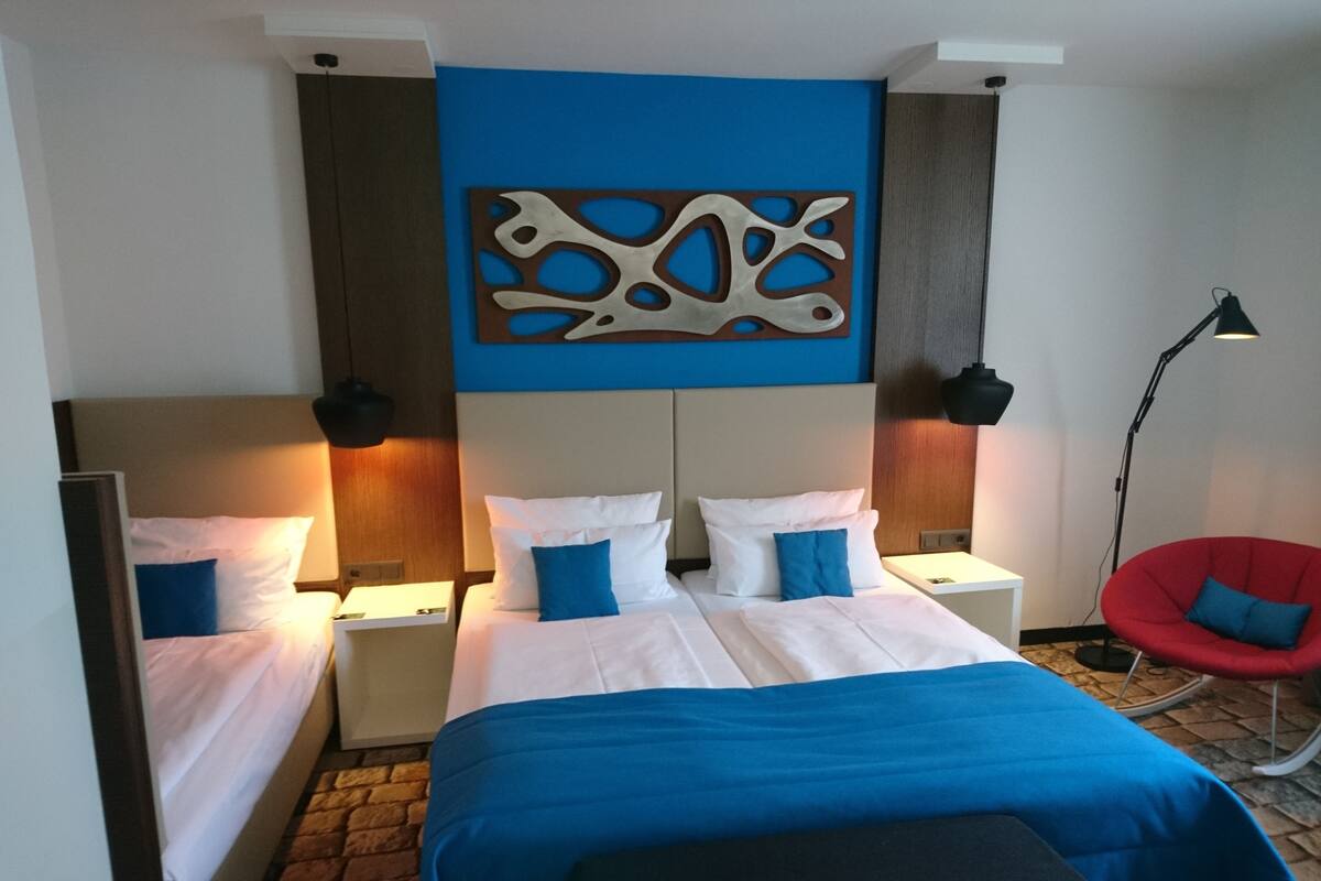 Quarto Triplo (Superior) | Roupa hipoalergénica, cofre no quarto, secretária
