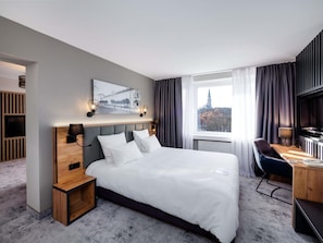 Suite Deluxe, 1 cama de casal e sofá-cama | Minibar, secretária, cortinas/cortinados opacos, camas desdobráveis 