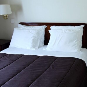 Quarto casal | Wi-Fi de cortesia, roupa de cama